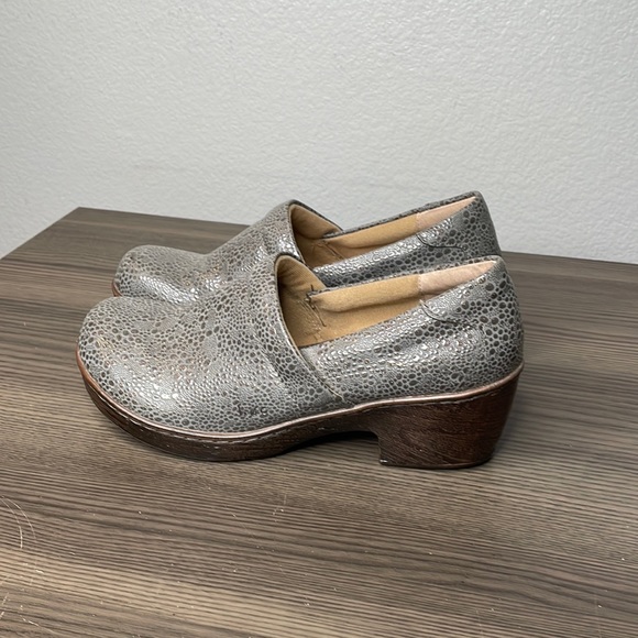boc | Shoes | Boc Gray Shimmer Clogs Shoes | Poshmark
